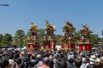 Takayama Spring Festival - Japan Travel